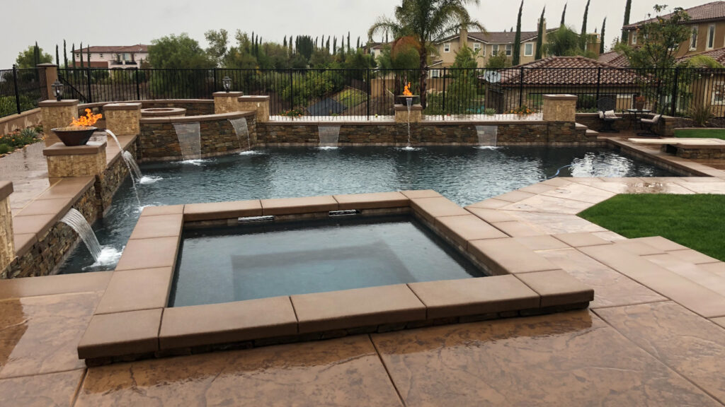 Contemporary Swimming Pool - Infinite Pools