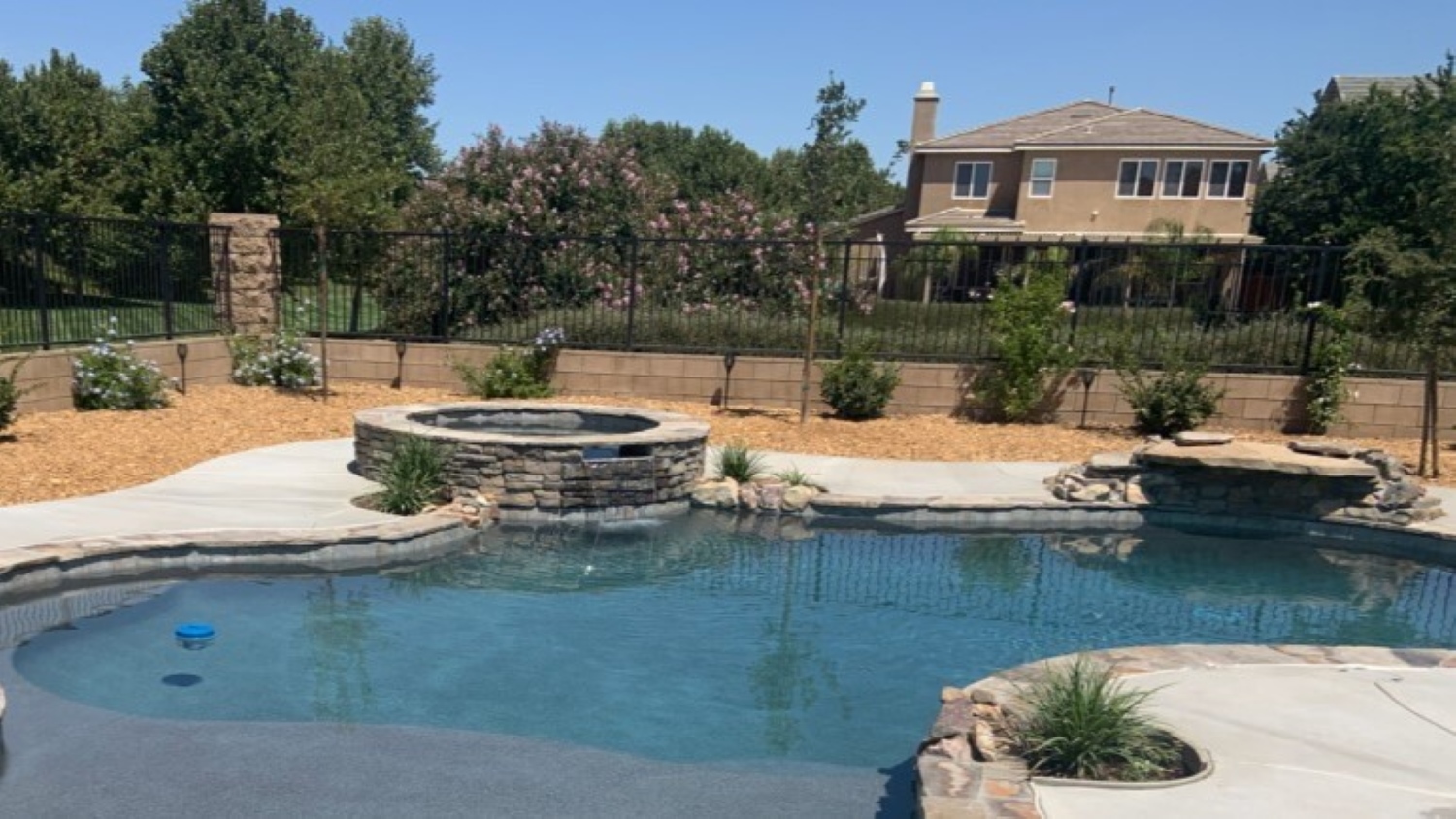 Landscaping - Infinite Pools