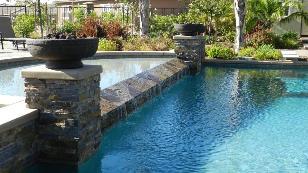 Vanishing Edge Swimming Pools - Infinite Pools