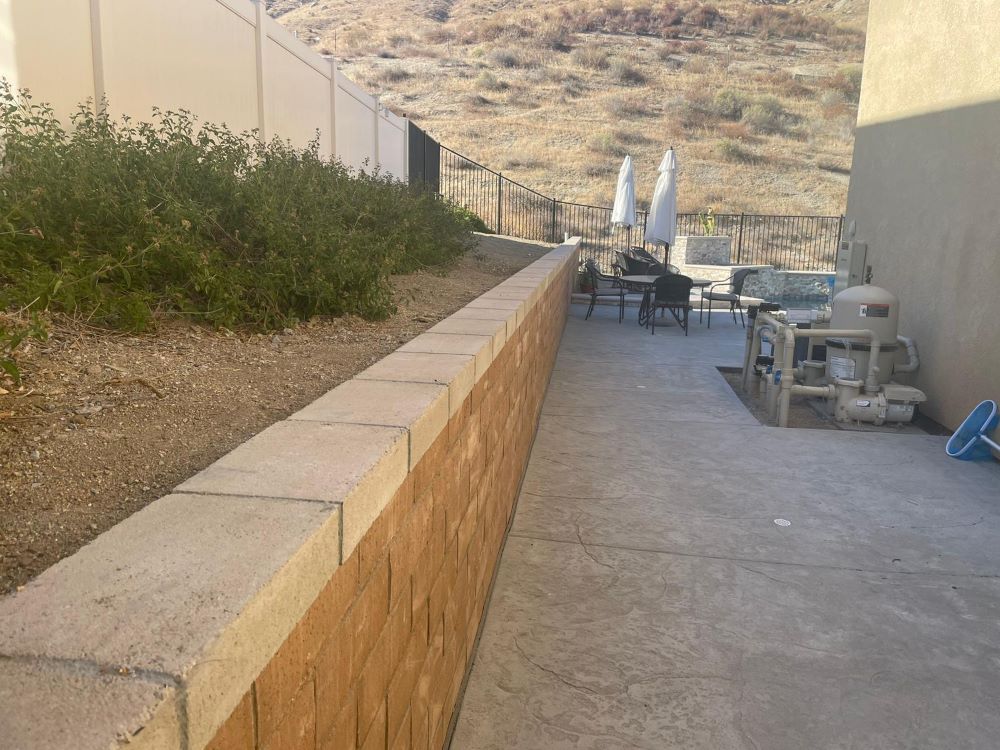 Introduction to Retaining Walls in Custom Pool Construction - Infinite ...